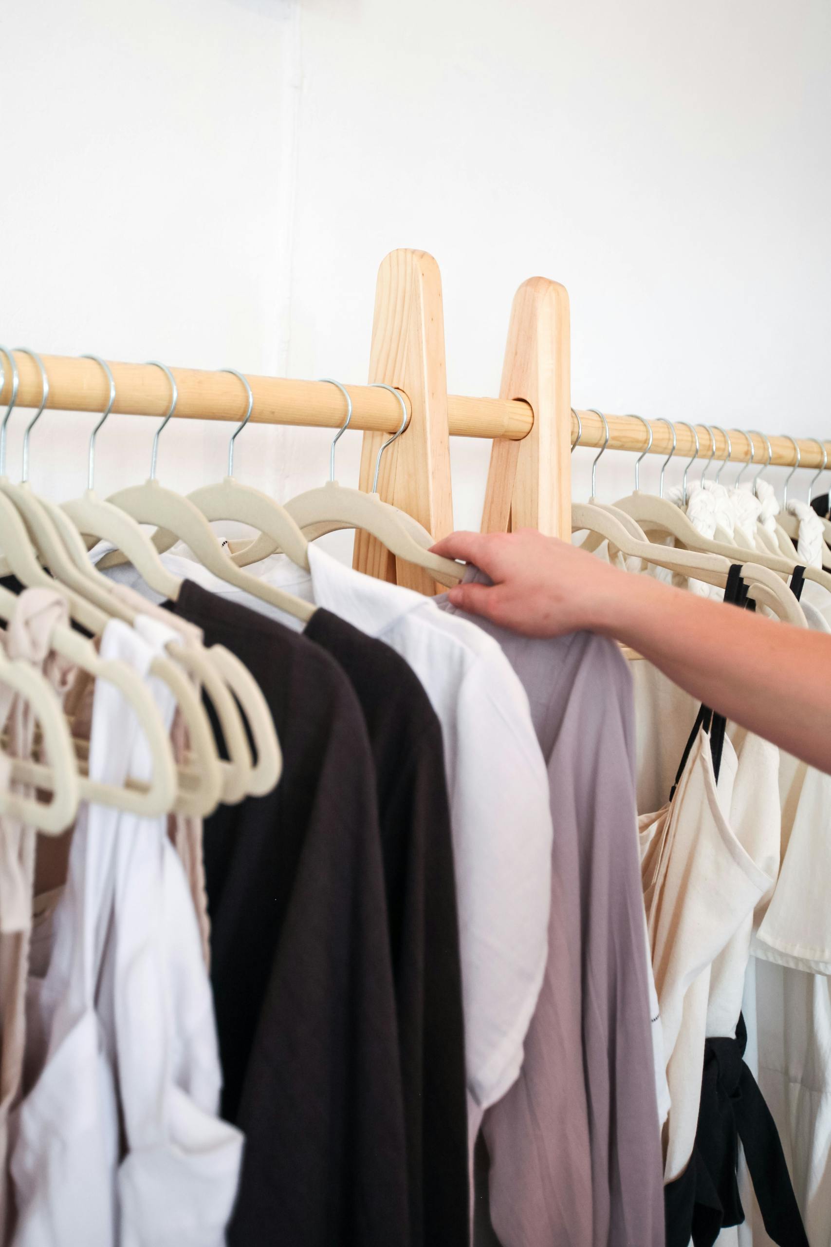 Best Way to Organize Your Closet Clothes: Busy Women Tips - Organise ...